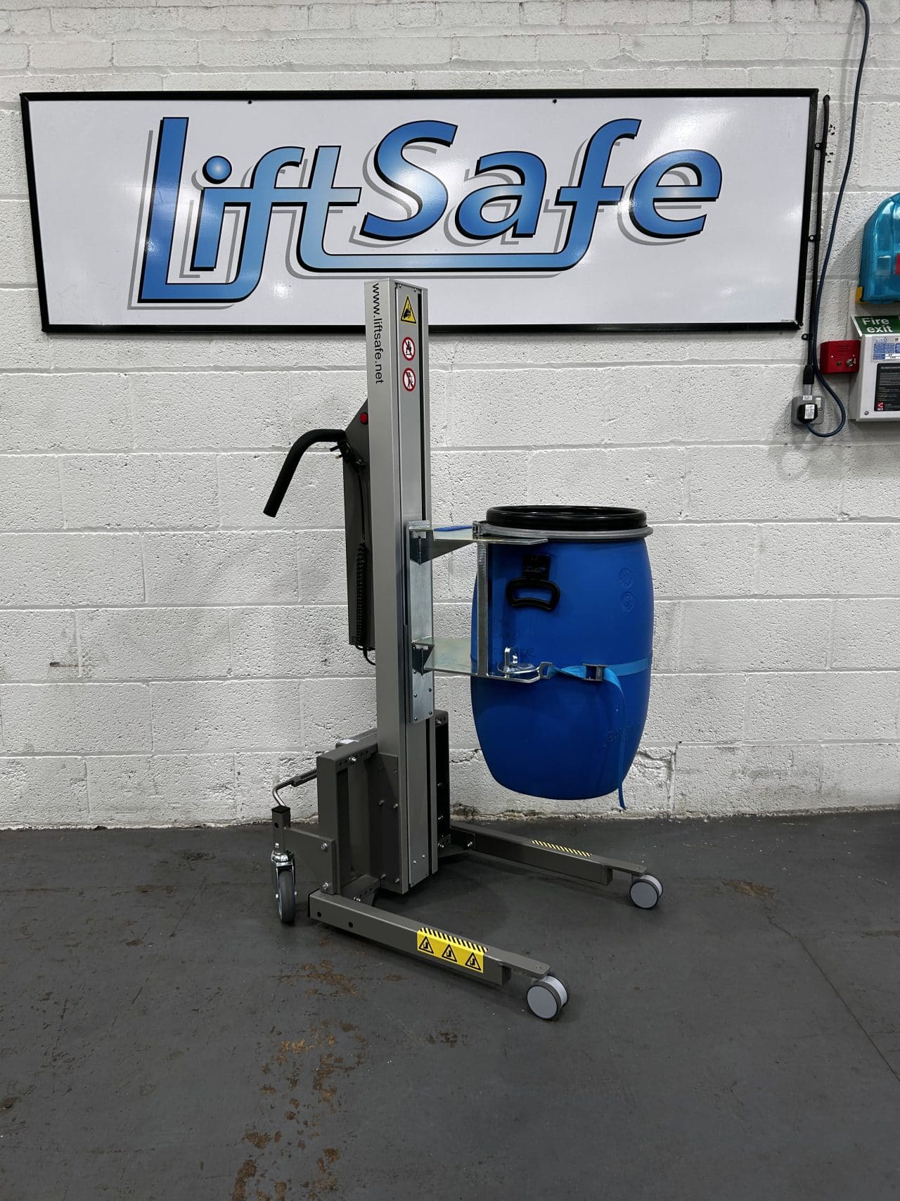 Lift Safe's LSH 80 Enhances Safety and Efficiency at a Leading London ...